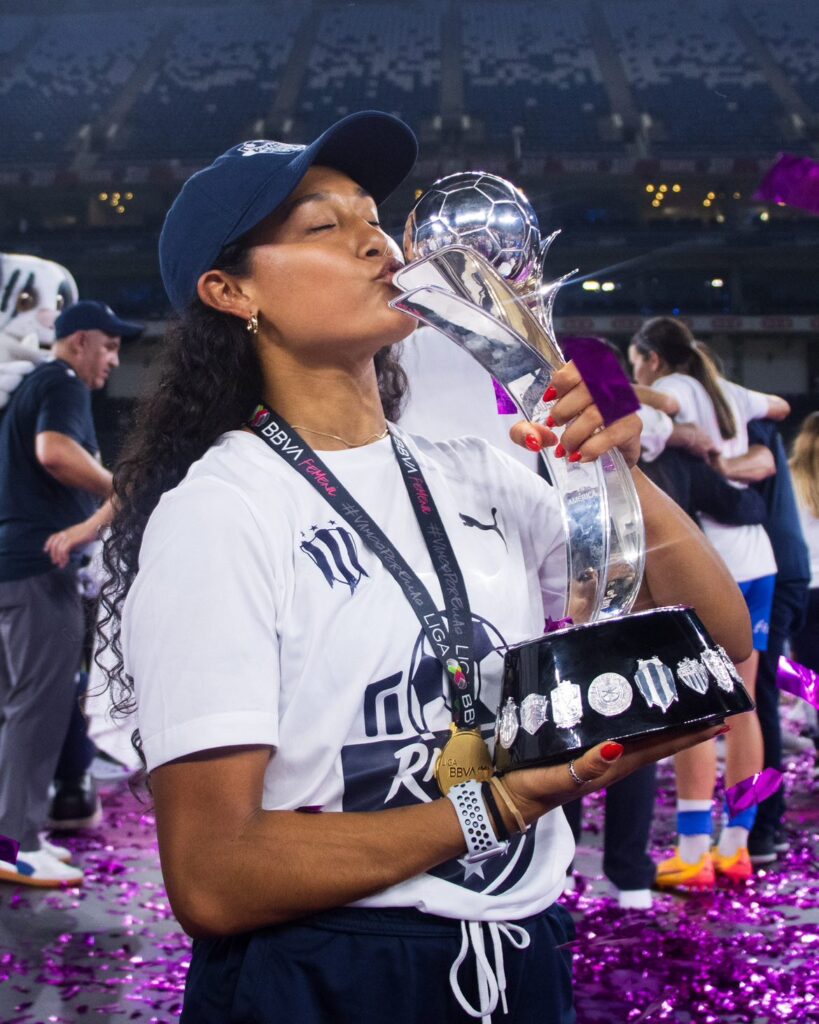 Interview with Rayadas de Monterrey Midfielder Juana Plata: Her ...